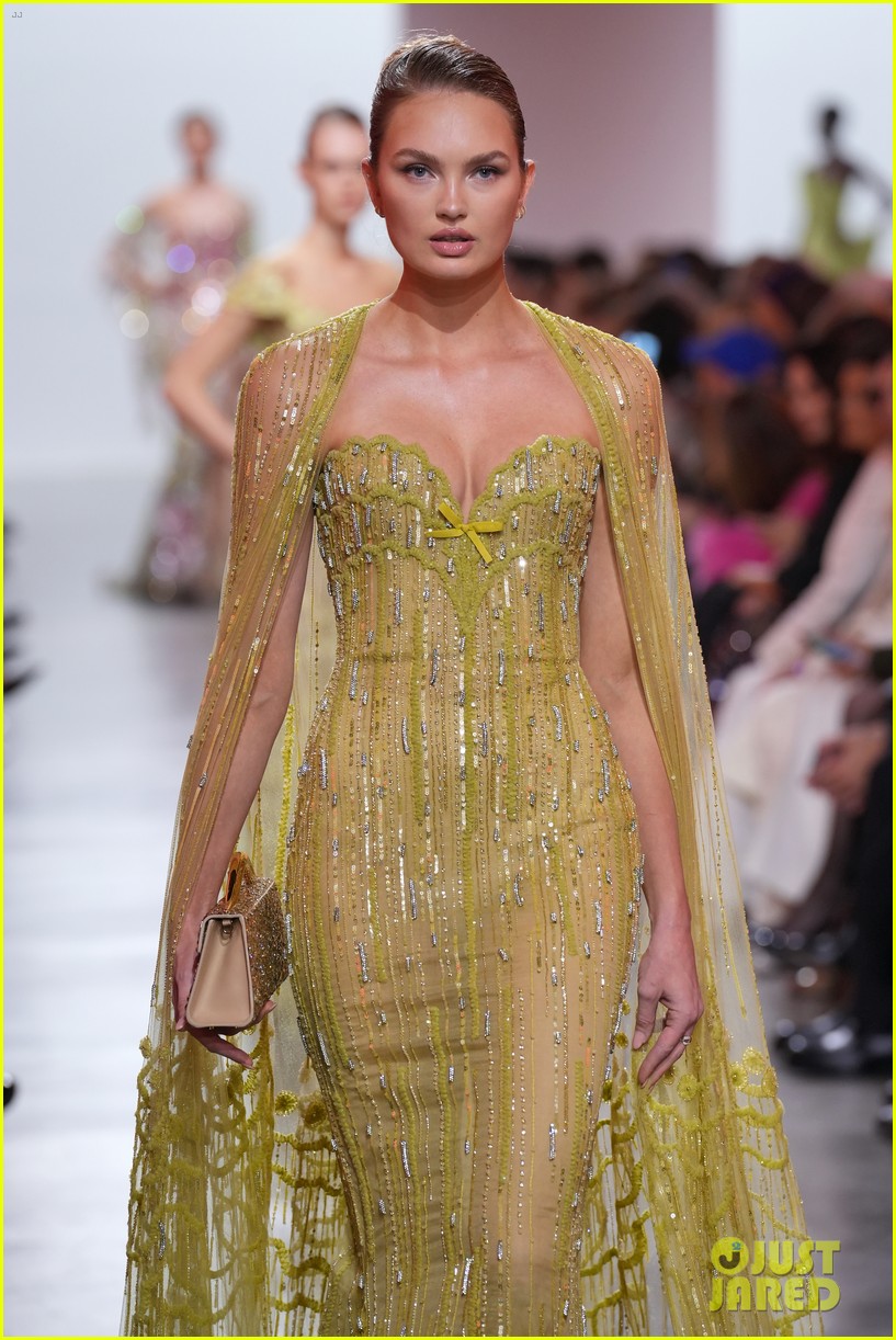 Candice Swanepoel, Joan Smalls, & Stella Maxwell Wear Gorgeous Gowns ...