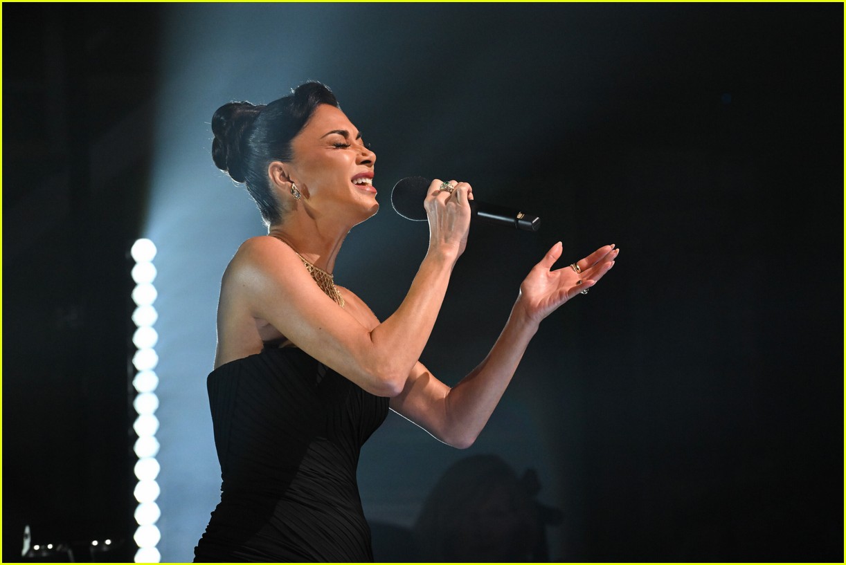 Nicole Scherzinger Performs Her Showstopping 'Sunset Boulevard' Song ...
