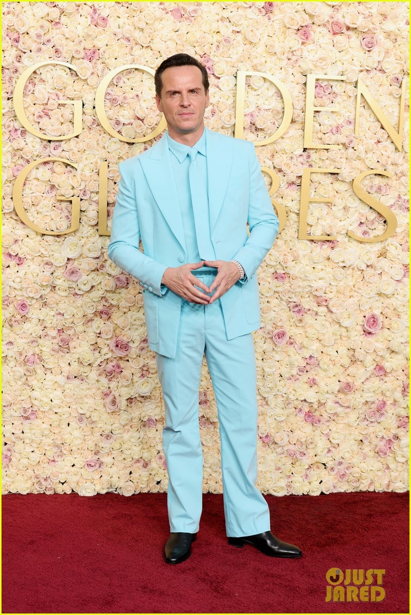 Nominee Andrew Scott Wears a Sharp Vivienne Westwood Suit for Golden Globes 2025: Photo 5112603 ...