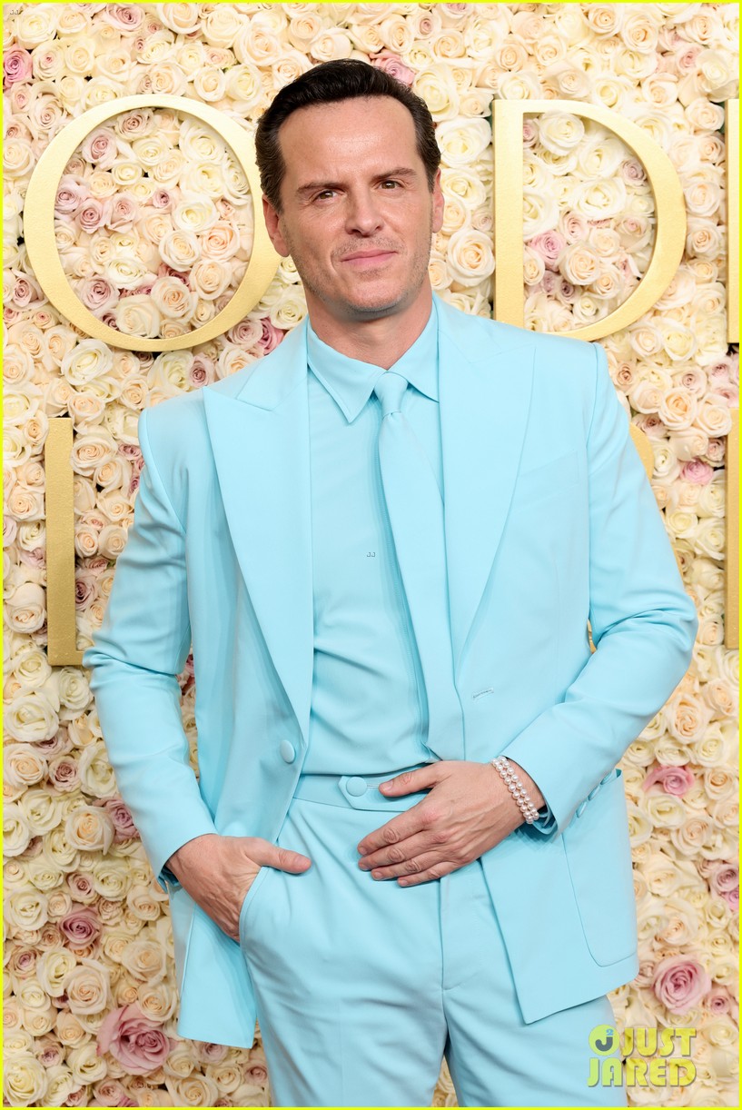 Nominee Andrew Scott Wears a Sharp Vivienne Westwood Suit for Golden ...