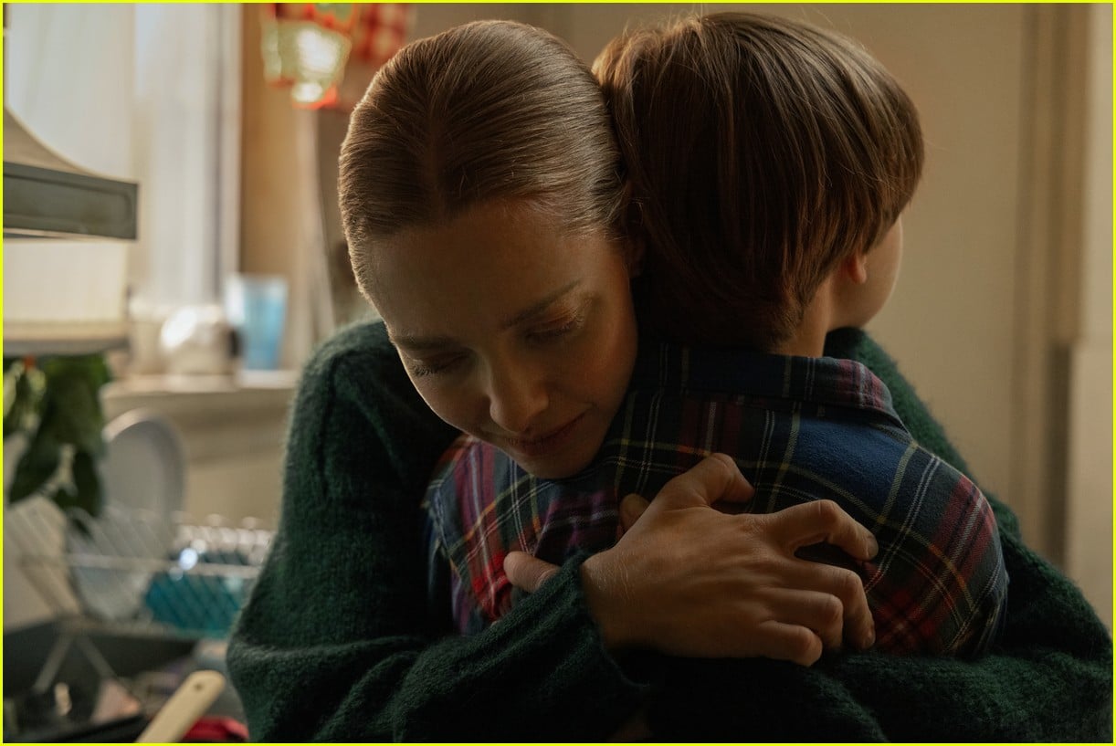 'Long Bright River': Amanda Seyfried Stars In First Look Photos for ...