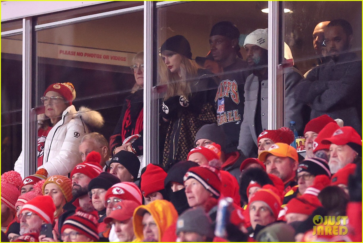 Who Is Sitting With Taylor Swift at Bills Vs Chiefs AFC Championship ...
