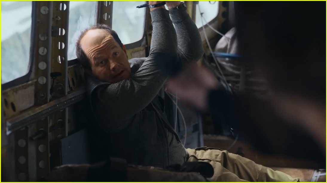Did Mark Wahlberg Really Shave His Head for 'Flight Risk'? Actor Reveals the Truth!: Photo ...