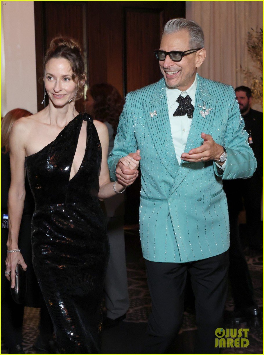 Michelle Yeoh, Jeff Goldblum & More 'Wicked' Stars Attend Golden Globes ...