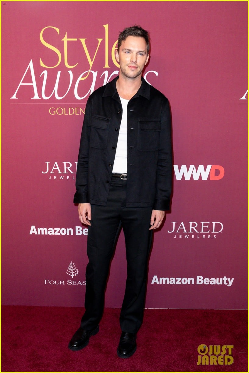 Tracee Ellis Ross Joins Nicholas Hoult, Elizabeth Olsen, & More at WWD ...