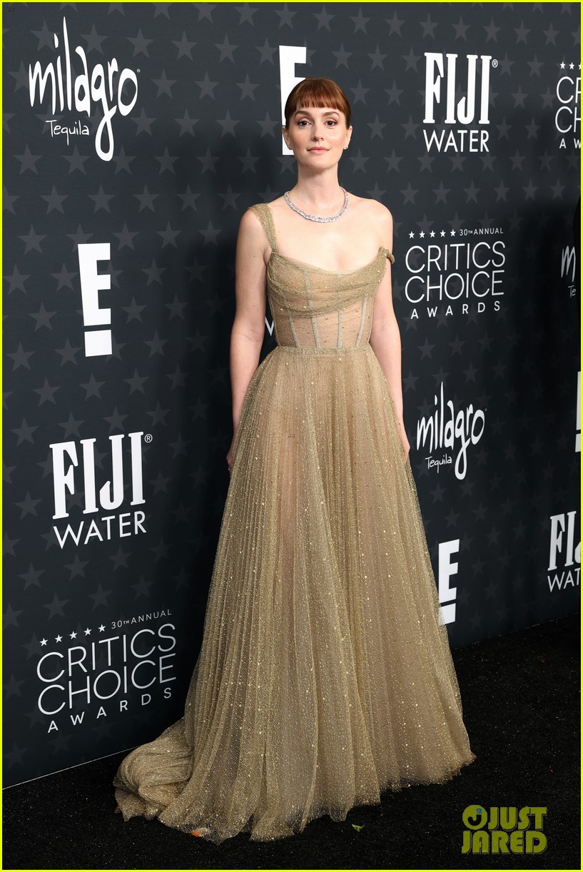 Winner Adam Brody Moves Leighton Meester to Tears With His Acceptance ...