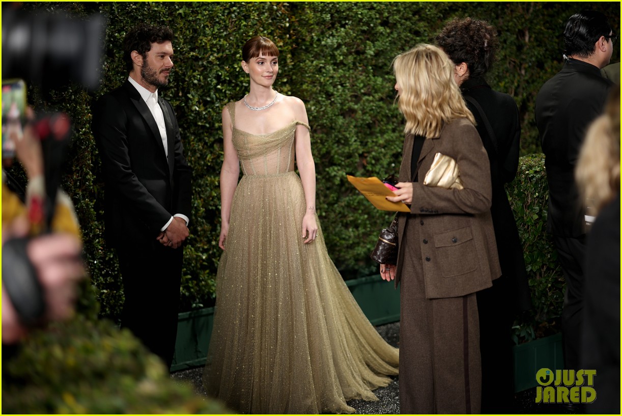 Winner Adam Brody Moves Leighton Meester to Tears With His Acceptance ...