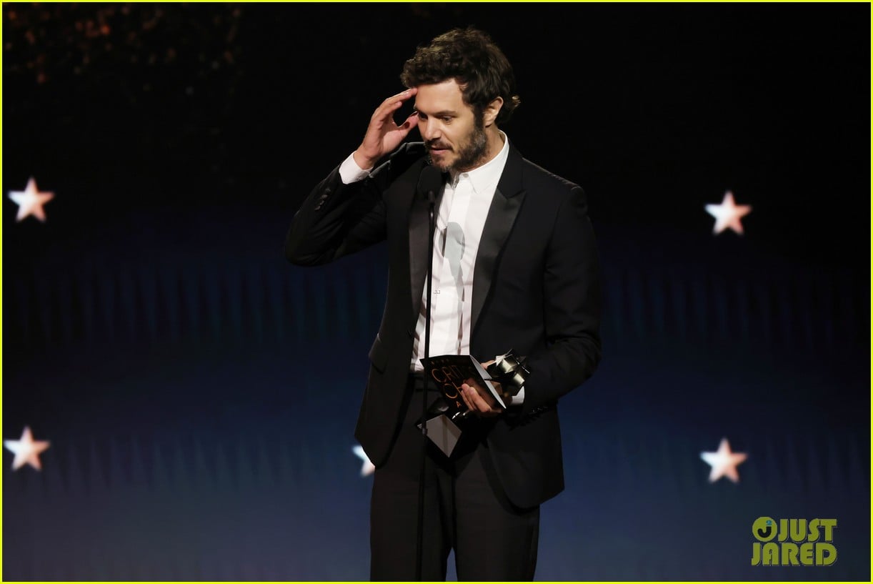 Winner Adam Brody Moves Leighton Meester to Tears With His Acceptance ...