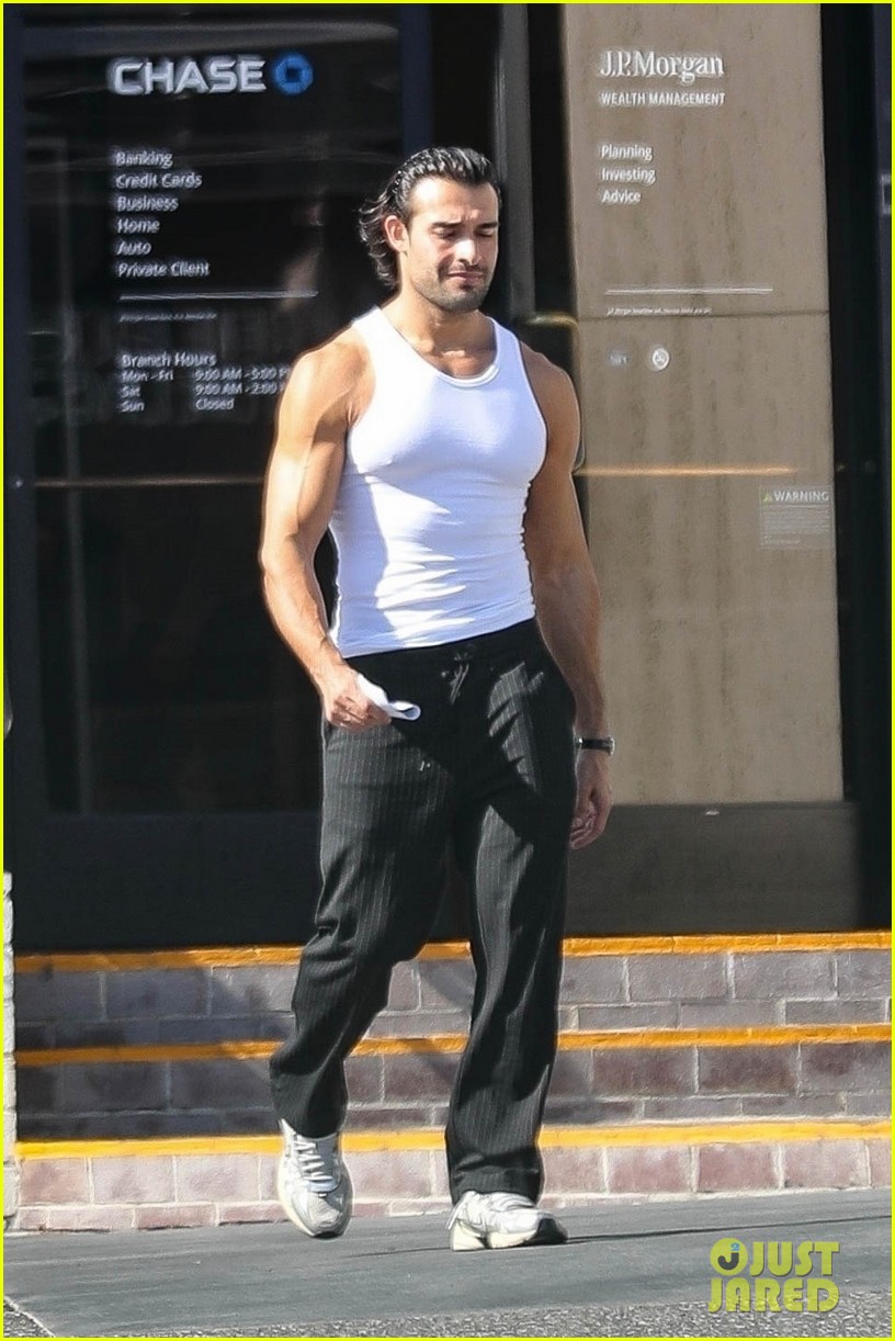 'Traitors' Star Sam Asghari Looks Buff During an ATM Stop in L.A ...