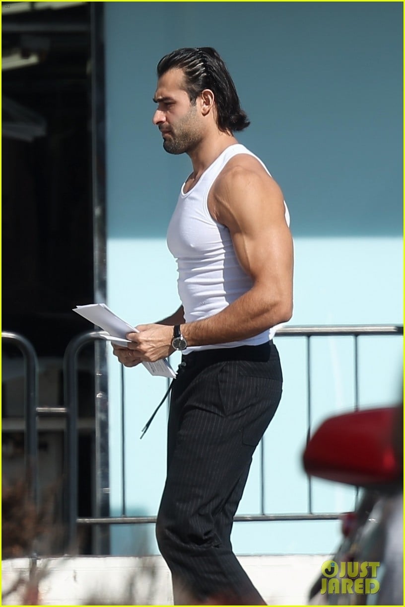 'Traitors' Star Sam Asghari Looks Buff During an ATM Stop in L.A ...