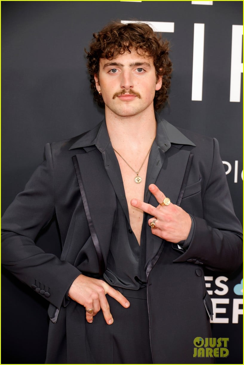 Benson Boone Shows Off Some Skin at Grammys 2025: Photo 5120468 | Grammys Photos | Just Jared ...