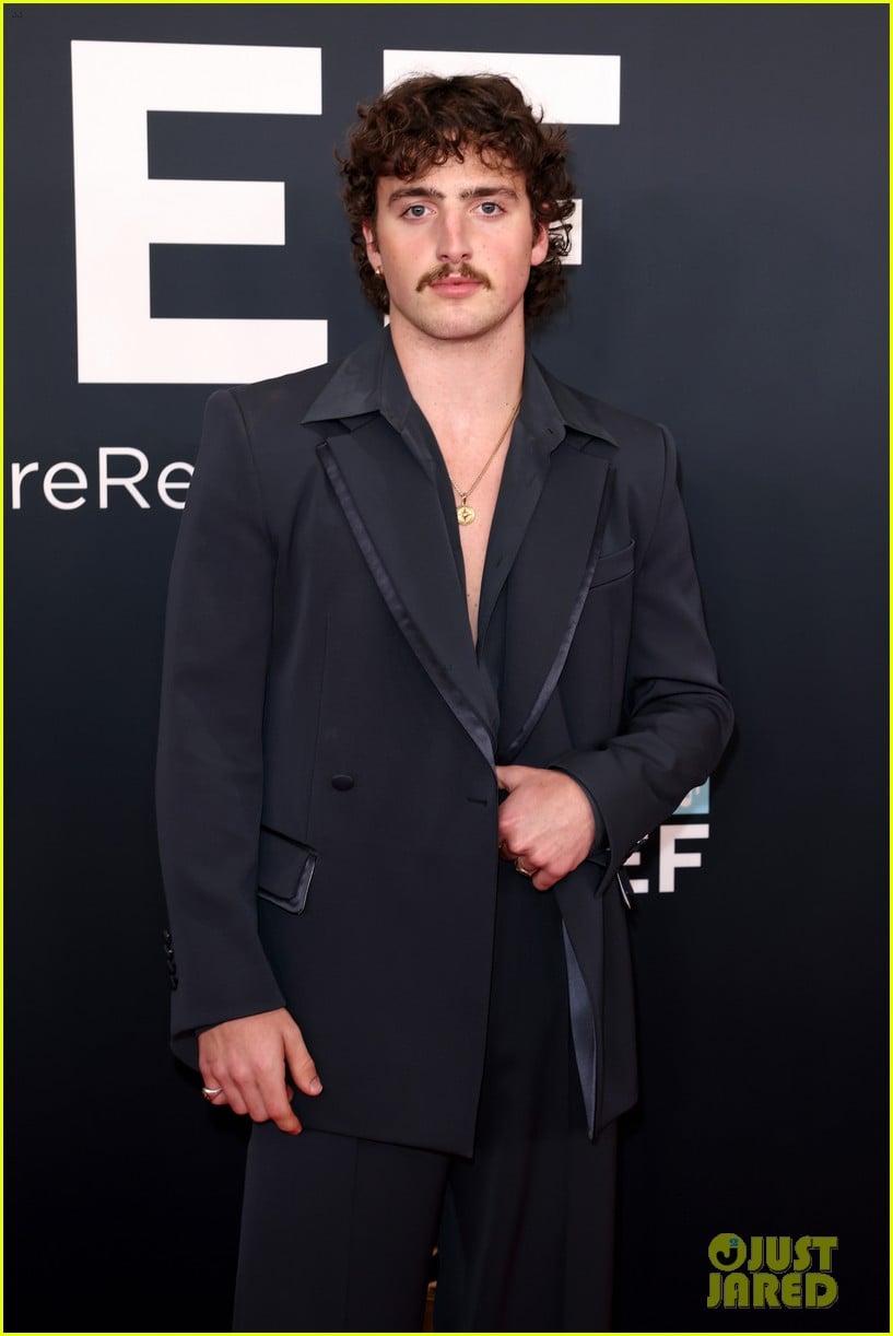 Benson Boone Shows Off Some Skin at Grammys 2025: Photo 5120476 | Grammys Photos | Just Jared ...
