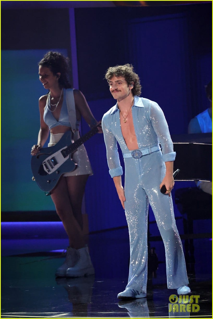 Benson Boone Goes Viral for Crotch Grab During Grammys 2025 Performance of 'Beautiful Things ...