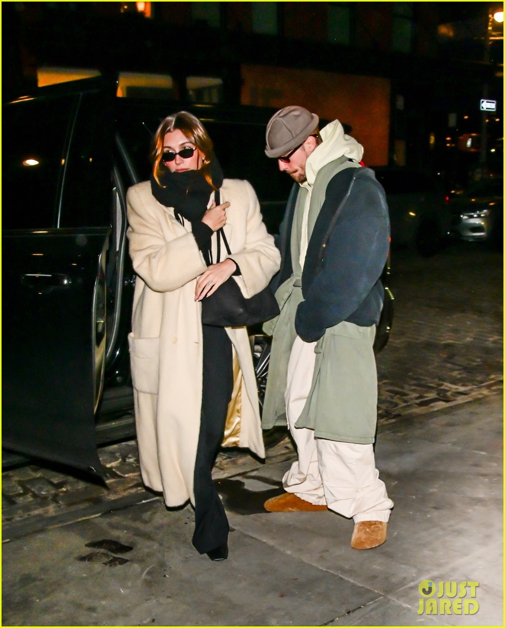 Hailey & Justin Bieber Catch a Movie During NYC Date Night: Photo ...