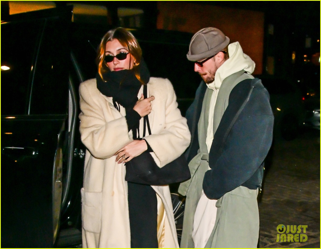 Hailey & Justin Bieber Catch a Movie During NYC Date Night: Photo ...