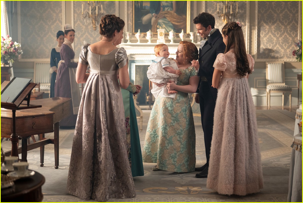 'Bridgerton' Season 4 First Look - Luke Thompson & Yerin Ha Share a ...