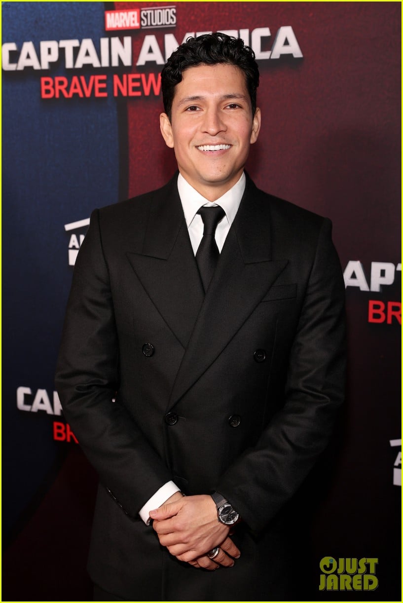 Anthony Mackie Joins Harrison Ford, Danny Ramirez, & More at 'Captain ...