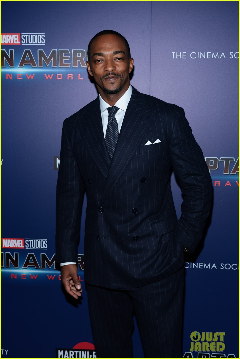 Anthony Mackie Wields Captain America Shield at 'Brave New World ...