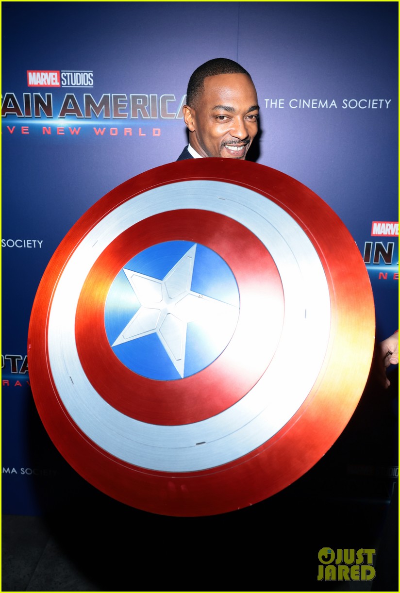 Anthony Mackie Wields Captain America Shield at 'Brave New World ...