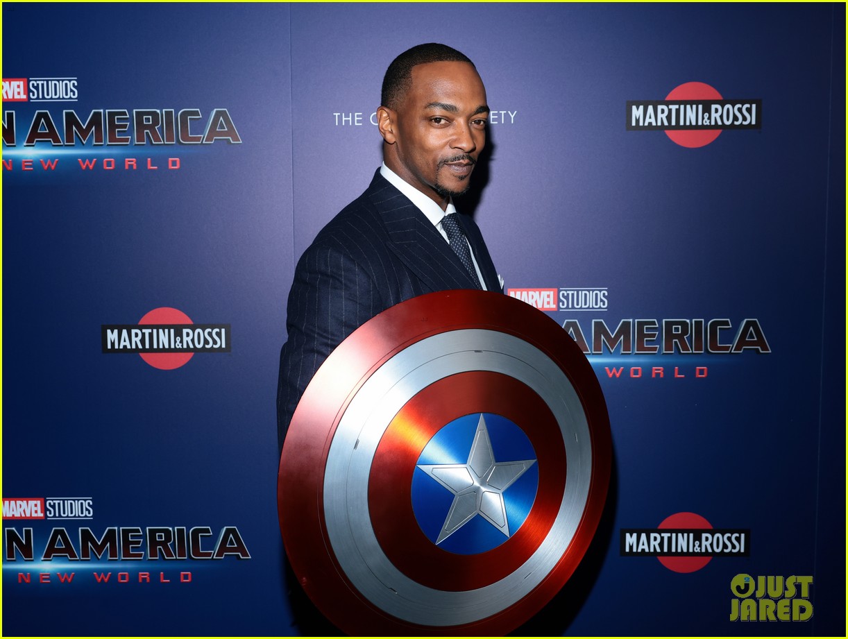Anthony Mackie Wields Captain America Shield at 'Brave New World ...