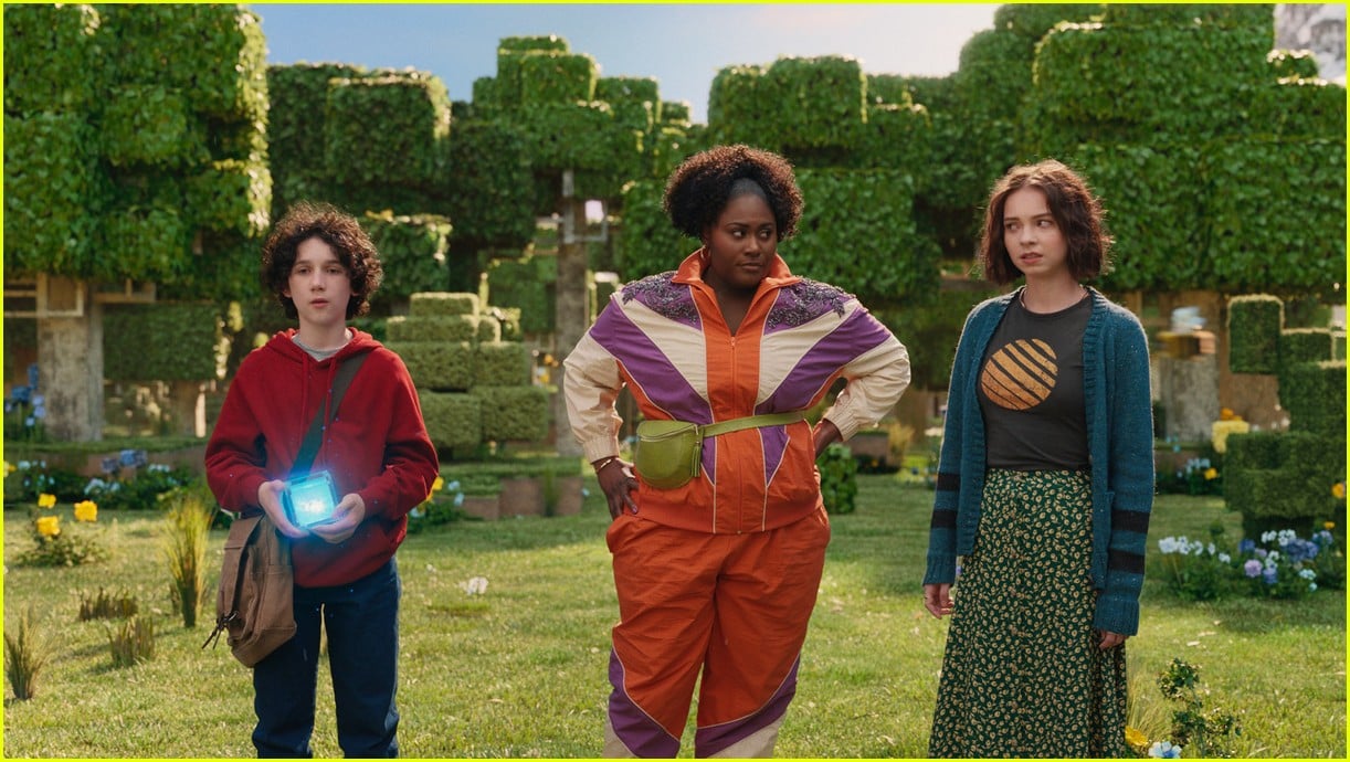 'A Minecraft Movie': Jennifer Coolidge Makes a Cameo In New Trailer ...