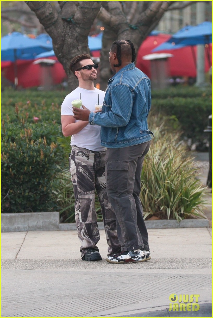 NFL's R.K. Russell & Comedian Corey O’Brien Look So Cute in New Photos ...