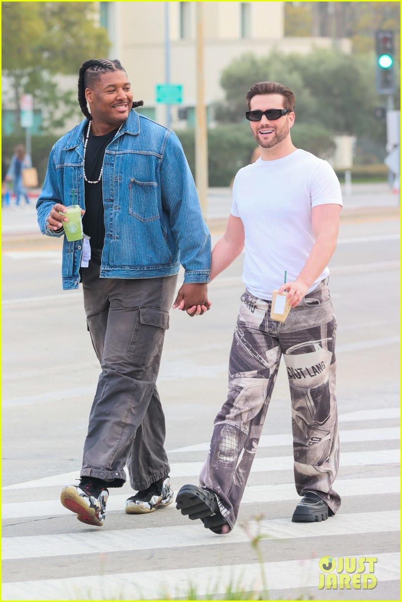 NFL's R.K. Russell & Comedian Corey O’Brien Look So Cute in New Photos ...