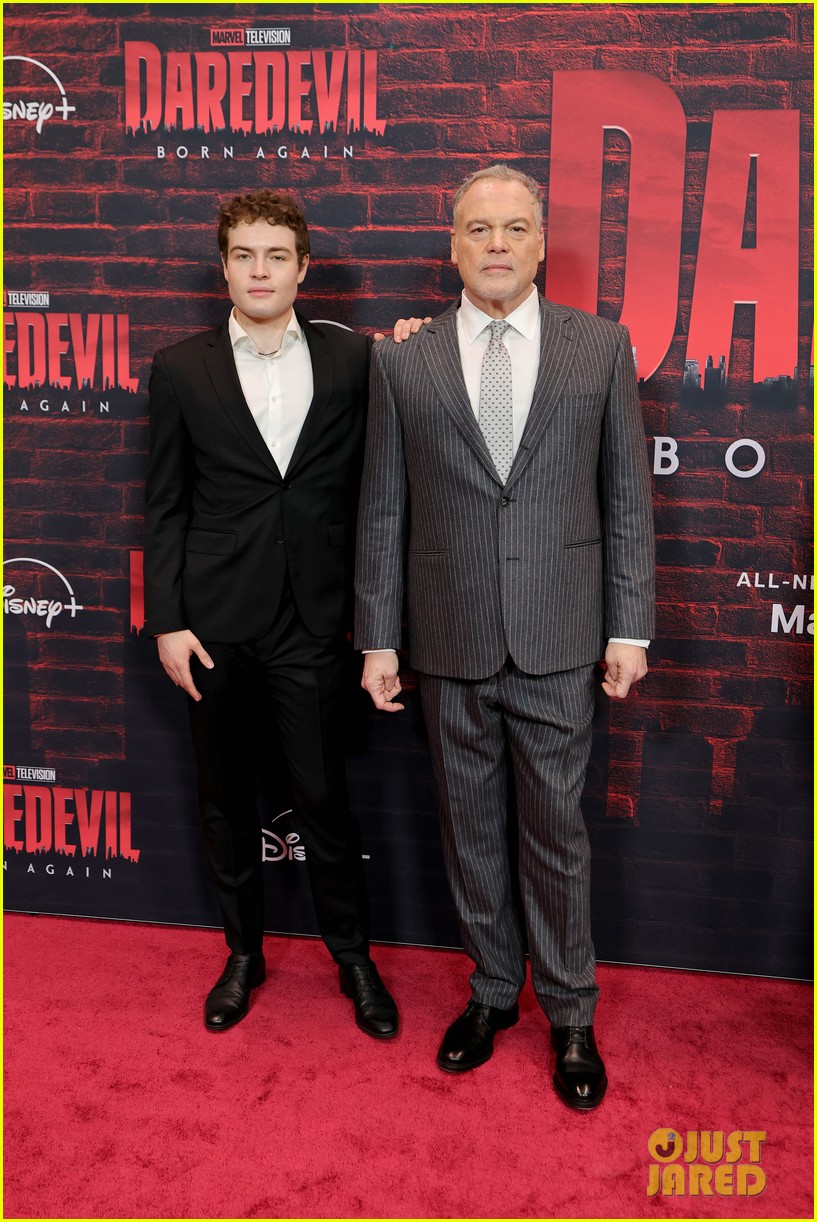 Charlie Cox, Vincent D'Onofrio & More Premiere 'Daredvil: Born Again ...