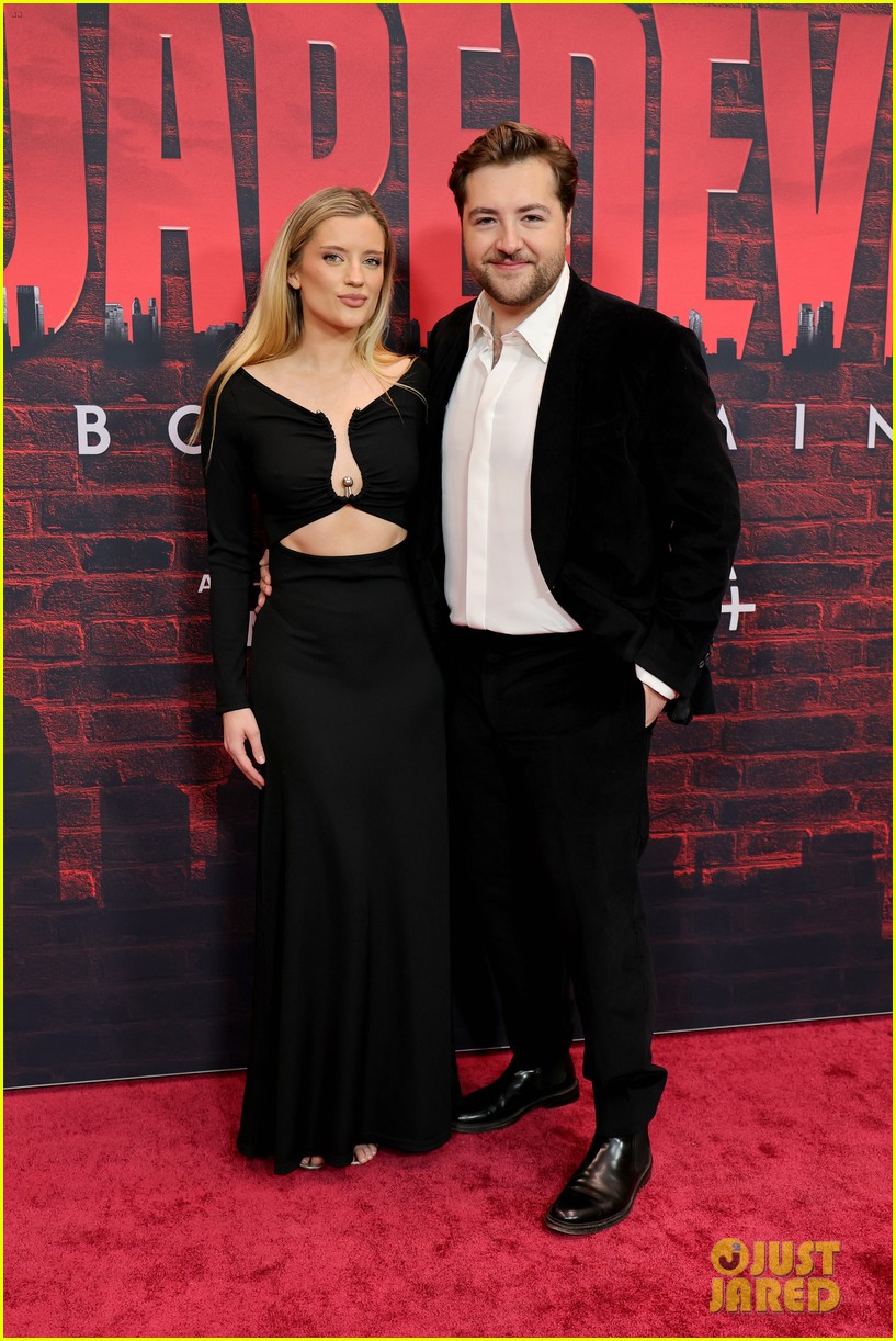 Charlie Cox, Vincent D'Onofrio & More Premiere 'Daredvil: Born Again ...