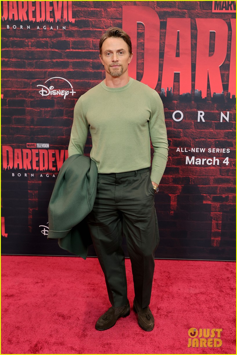 Charlie Cox, Vincent D'Onofrio & More Premiere 'Daredvil: Born Again ...