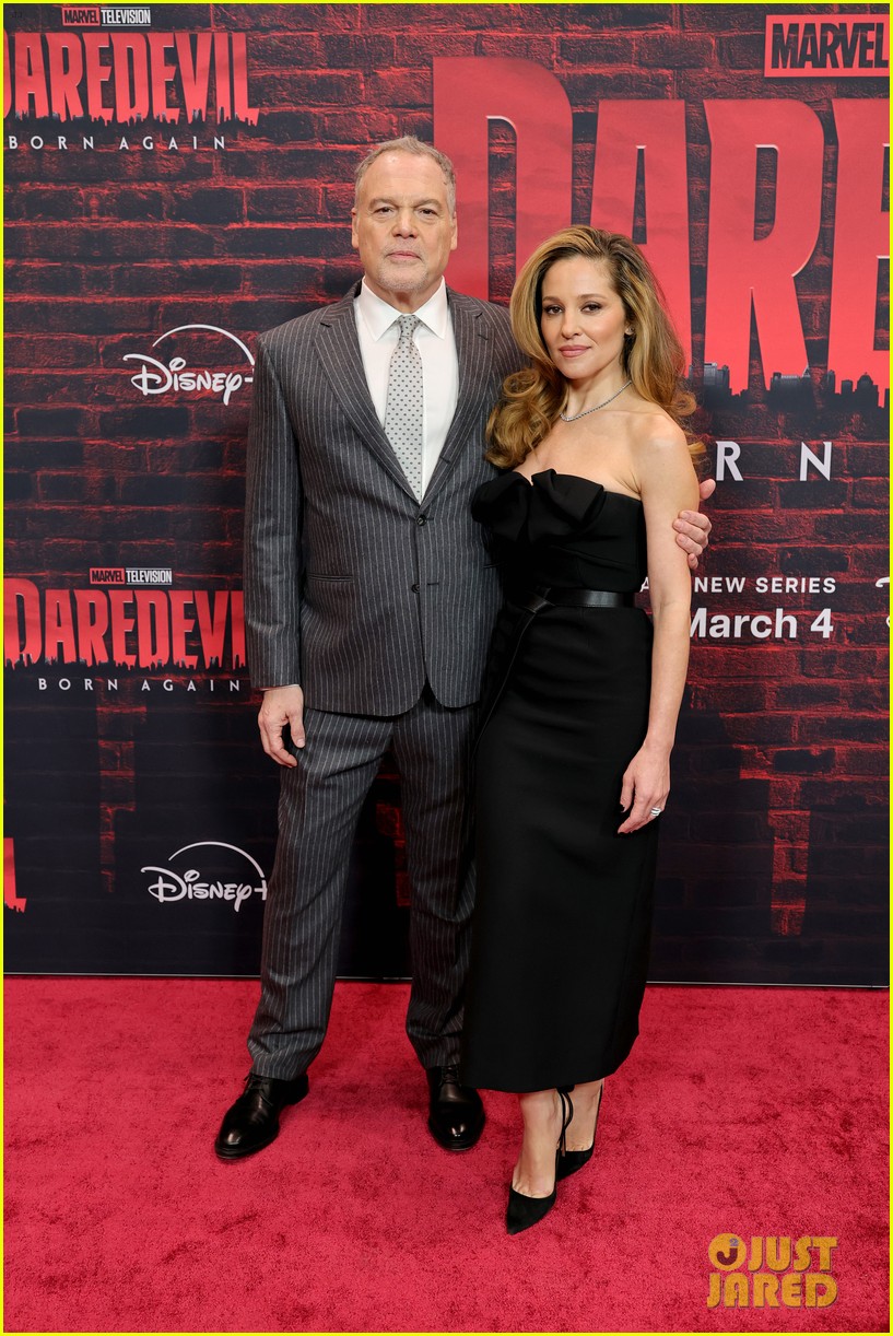 Charlie Cox, Vincent D'Onofrio & More Premiere 'Daredvil: Born Again ...