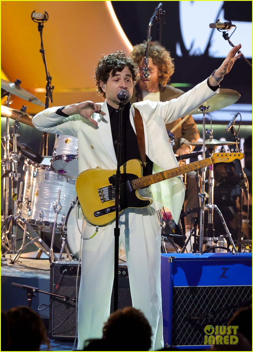 Dawes Opens Grammys 2025 With Star-Studded 'I Love L.A.' Tribute Performance - Watch Now!: Photo ...