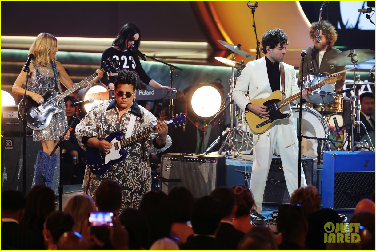 Dawes Opens Grammys 2025 With Star-Studded 'I Love L.A.' Tribute Performance - Watch Now!: Photo ...
