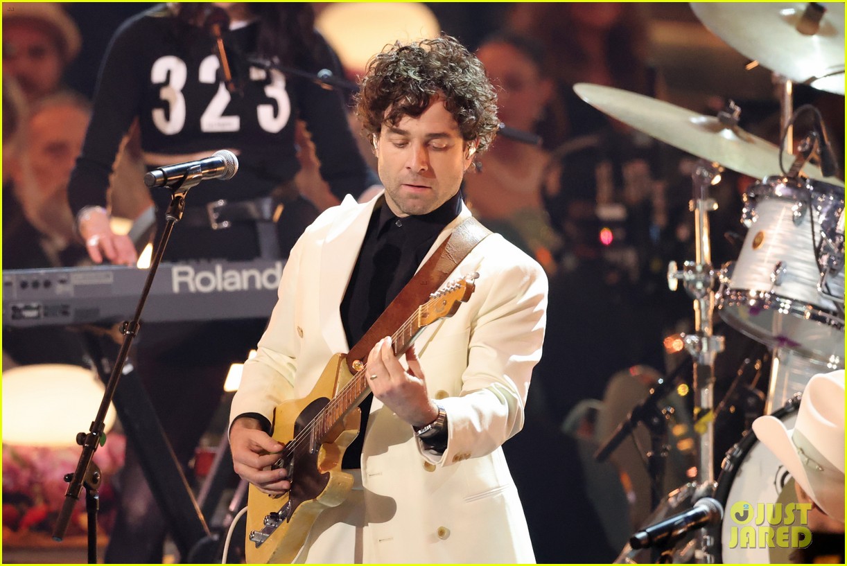 Dawes Opens Grammys 2025 With Star-Studded 'I Love L.A.' Tribute Performance - Watch Now!: Photo ...