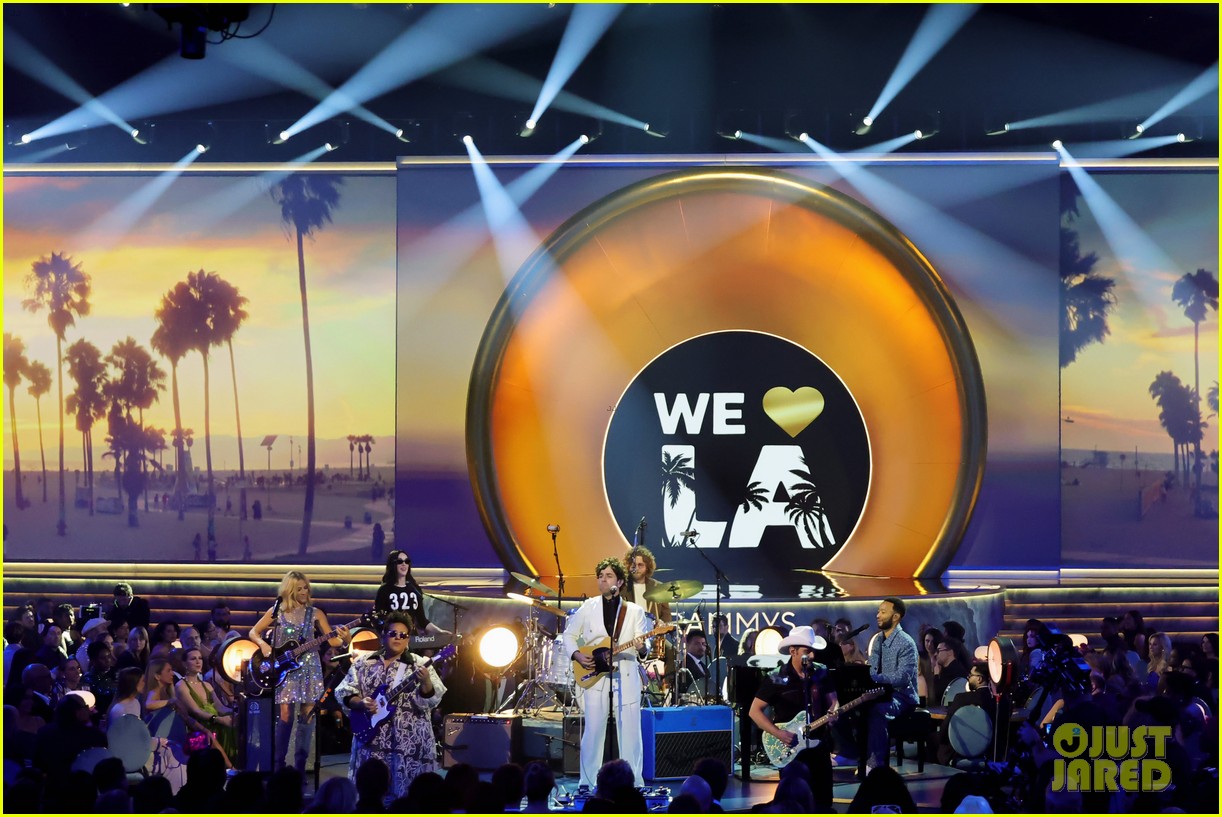 Dawes Opens Grammys 2025 With Star-Studded 'I Love L.A.' Tribute ...