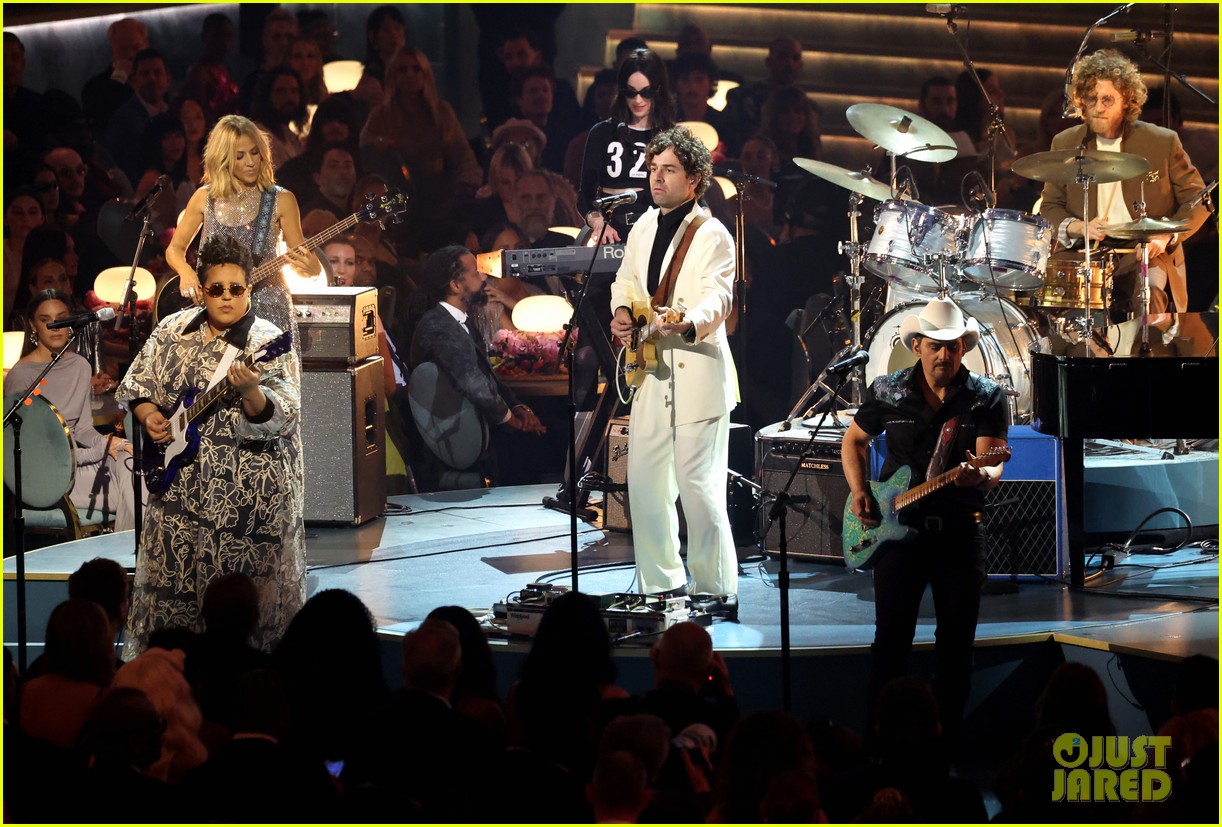 Dawes Opens Grammys 2025 With Star-Studded 'I Love L.A.' Tribute Performance - Watch Now!: Photo ...