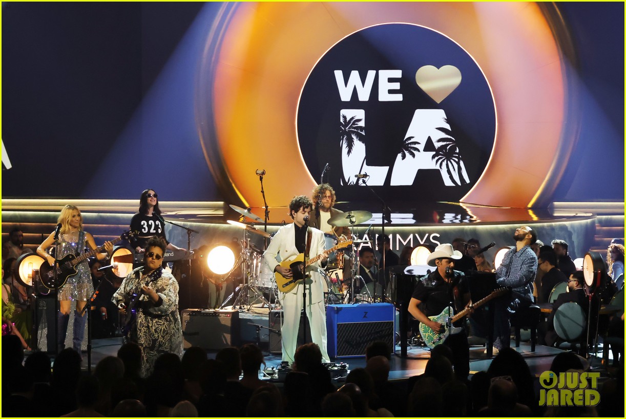 Dawes Opens Grammys 2025 With Star-Studded 'I Love L.A.' Tribute Performance - Watch Now!: Photo ...