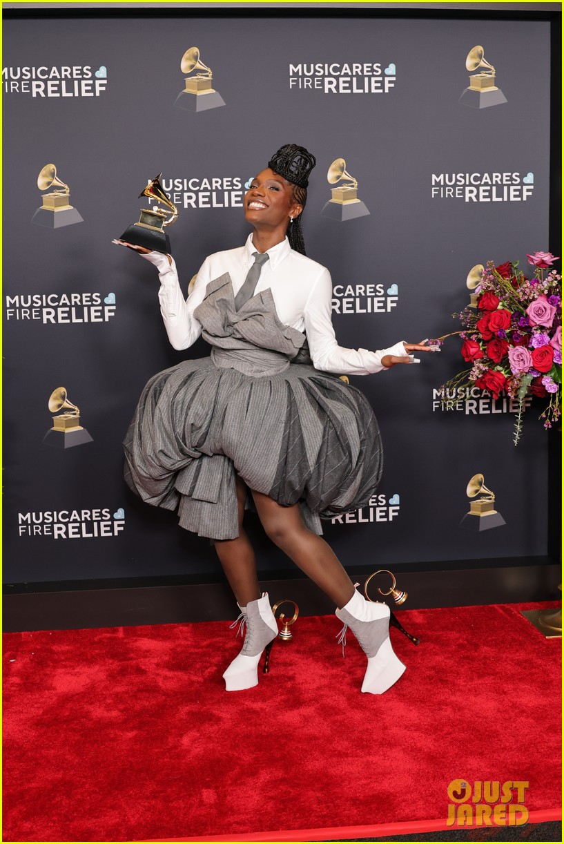 'Nosebleeds' Lyrics: Doechii Drops New Single After Grammys 2025 Win - Listen Now!: Photo ...