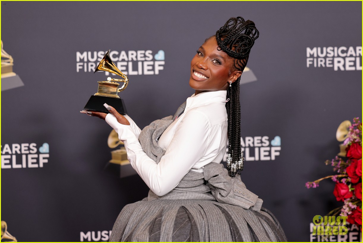 'Nosebleeds' Lyrics: Doechii Drops New Single After Grammys 2025 Win - Listen Now!: Photo ...