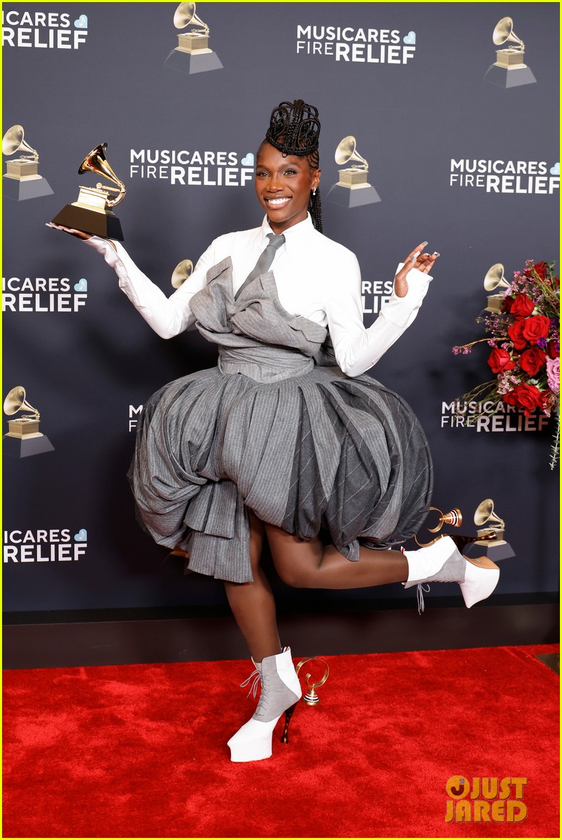 'Nosebleeds' Lyrics: Doechii Drops New Single After Grammys 2025 Win - Listen Now!: Photo ...