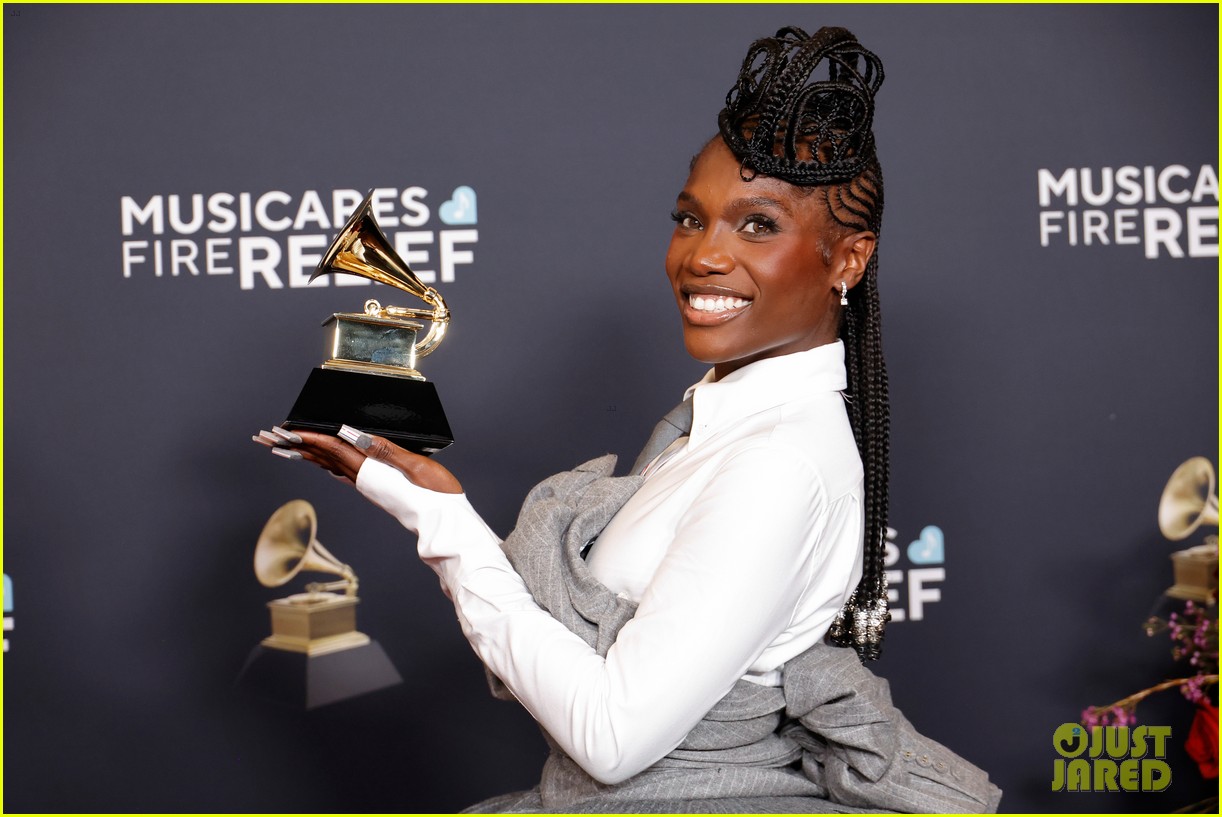 'Nosebleeds' Lyrics: Doechii Drops New Single After Grammys 2025 Win - Listen Now!: Photo ...