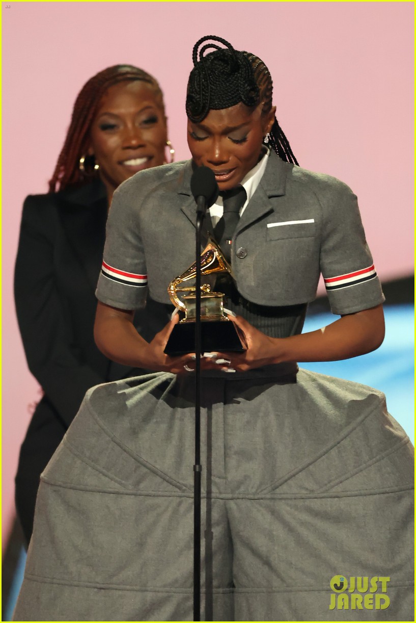 Doechii Gets Emotional with Inspiring Speech as She Wins Best Rap Album at Grammys 2025 - Watch ...