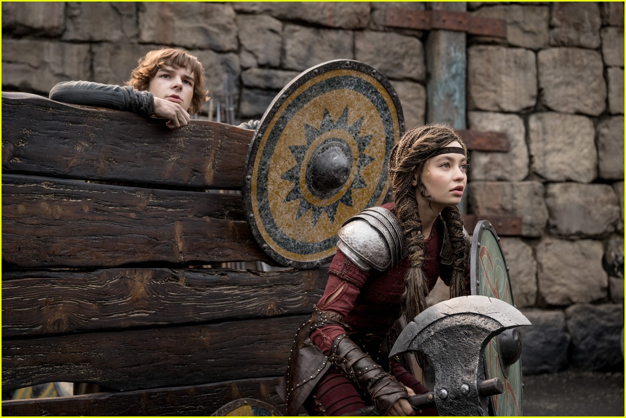 Live-Action 'How to Train Your Dragon' Movie Trailer Debuts: Gerard ...