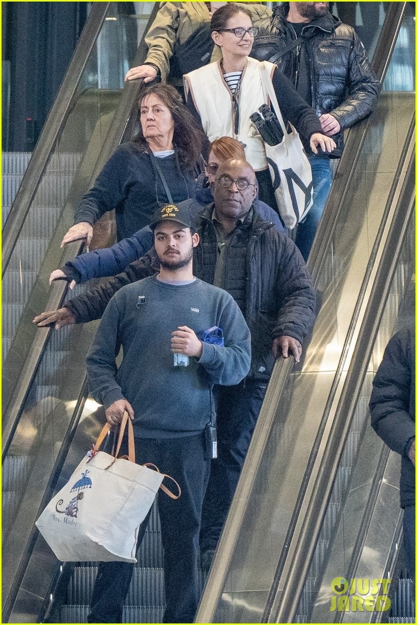 Eddie Redmayne Sports Scruffy Look on Set of 'Panic Carefully' in ...