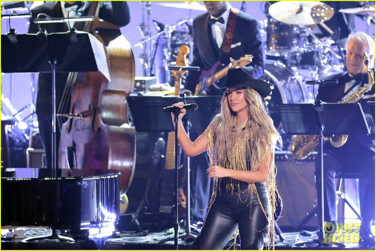 Cynthia Erivo Wows with 'Fly Me to the Moon' Performance at Grammys ...