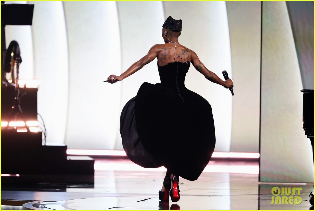 Cynthia Erivo Wows with 'Fly Me to the Moon' Performance at Grammys ...