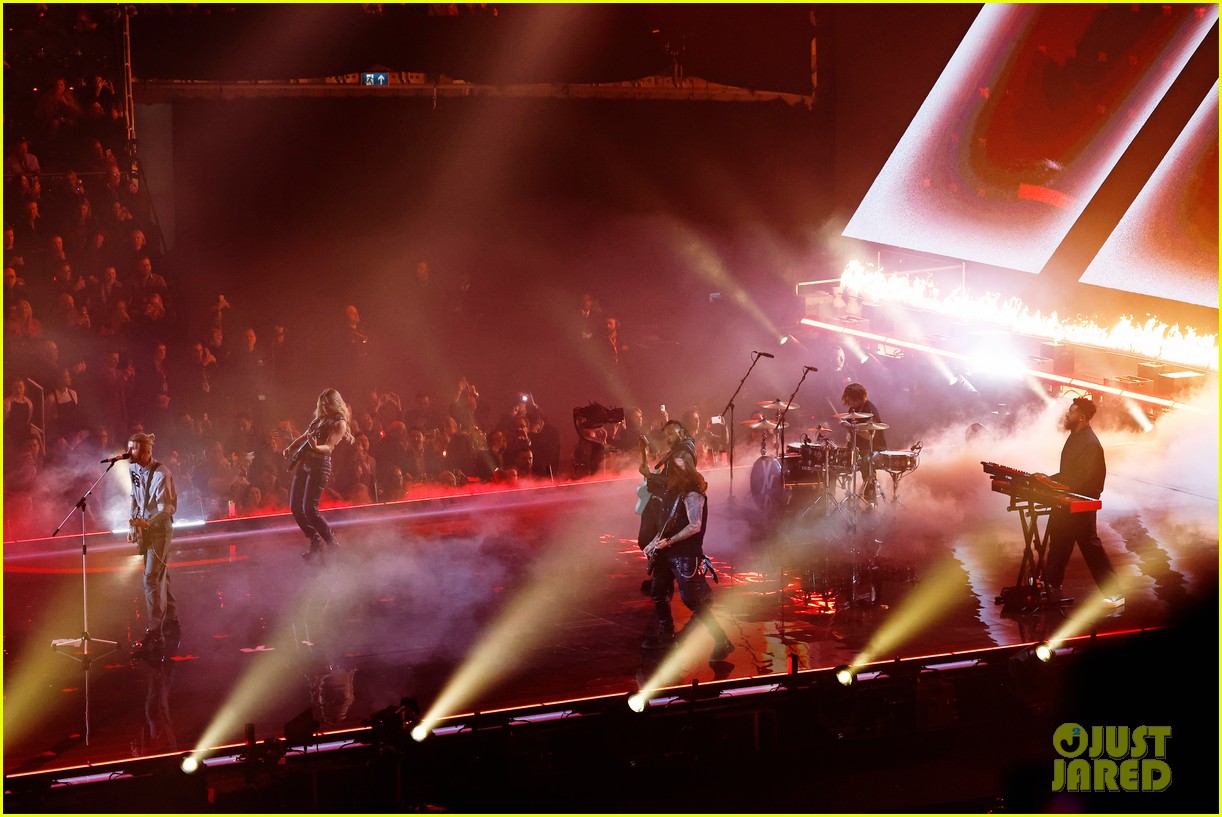 F1 Stars Lewis Hamilton, Lando Norris, Liam Lawson & More Attend F1 75 ...