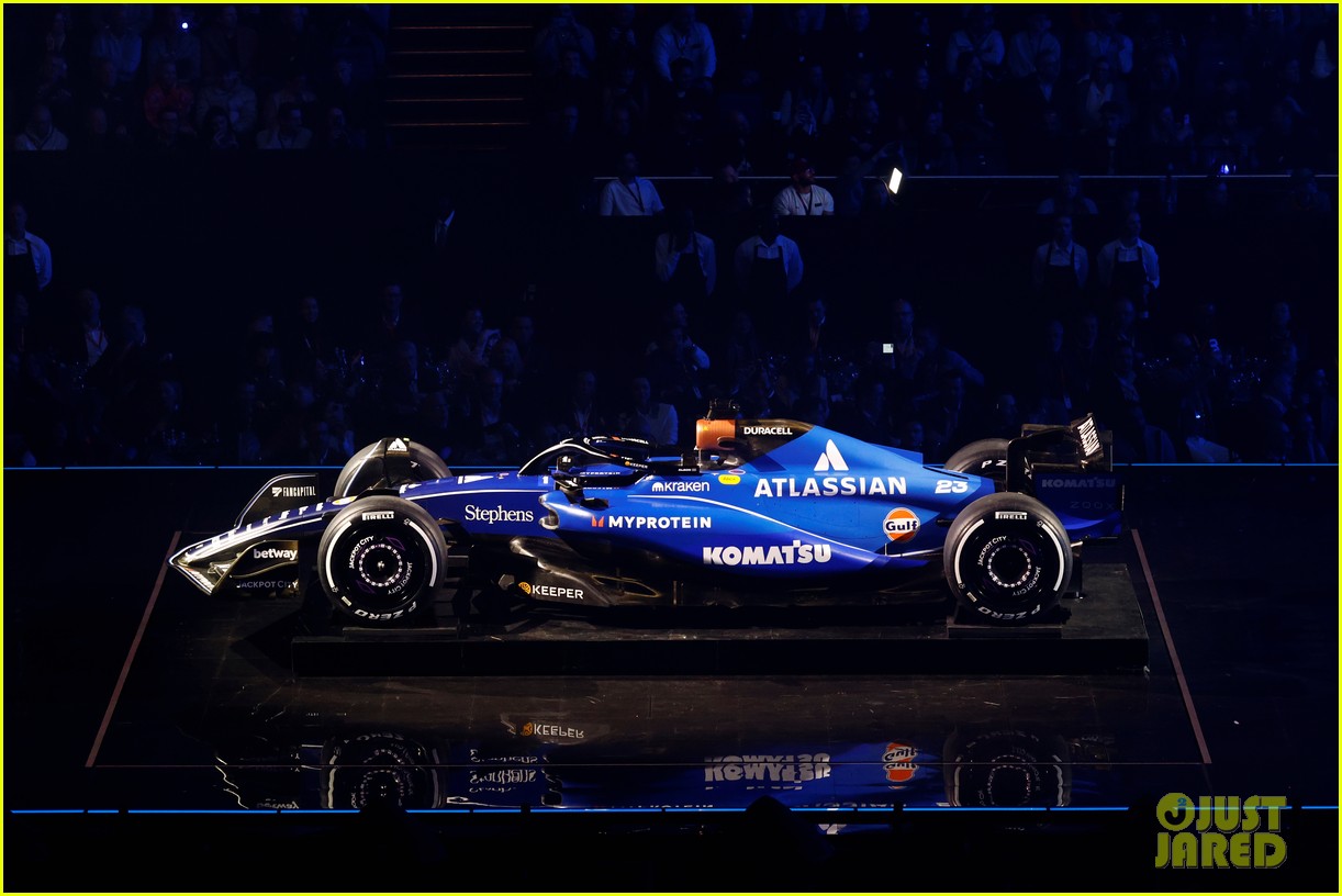 F1 Stars Lewis Hamilton, Lando Norris, Liam Lawson & More Attend F1 75 ...