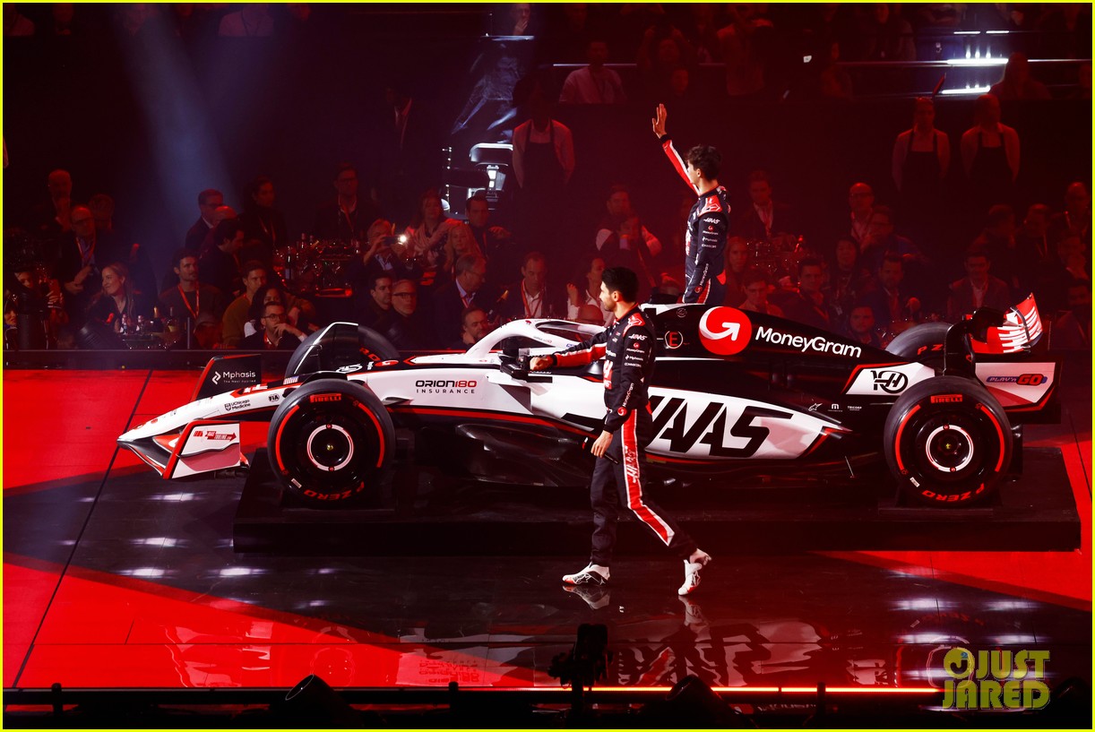 F1 Stars Lewis Hamilton, Lando Norris, Liam Lawson & More Attend F1 75 ...