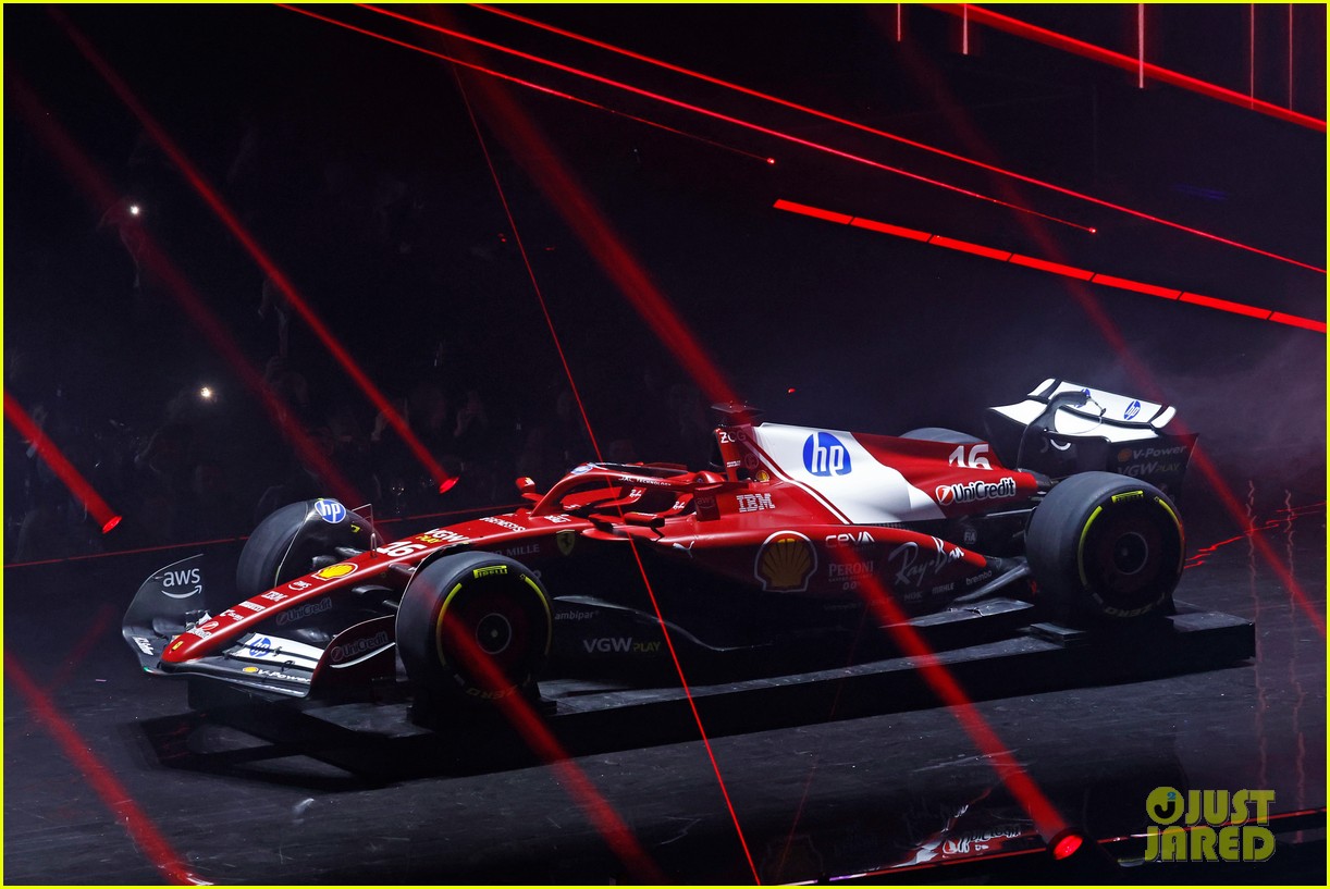 F1 Stars Lewis Hamilton, Lando Norris, Liam Lawson & More Attend F1 75 Live to Launch 2025 ...